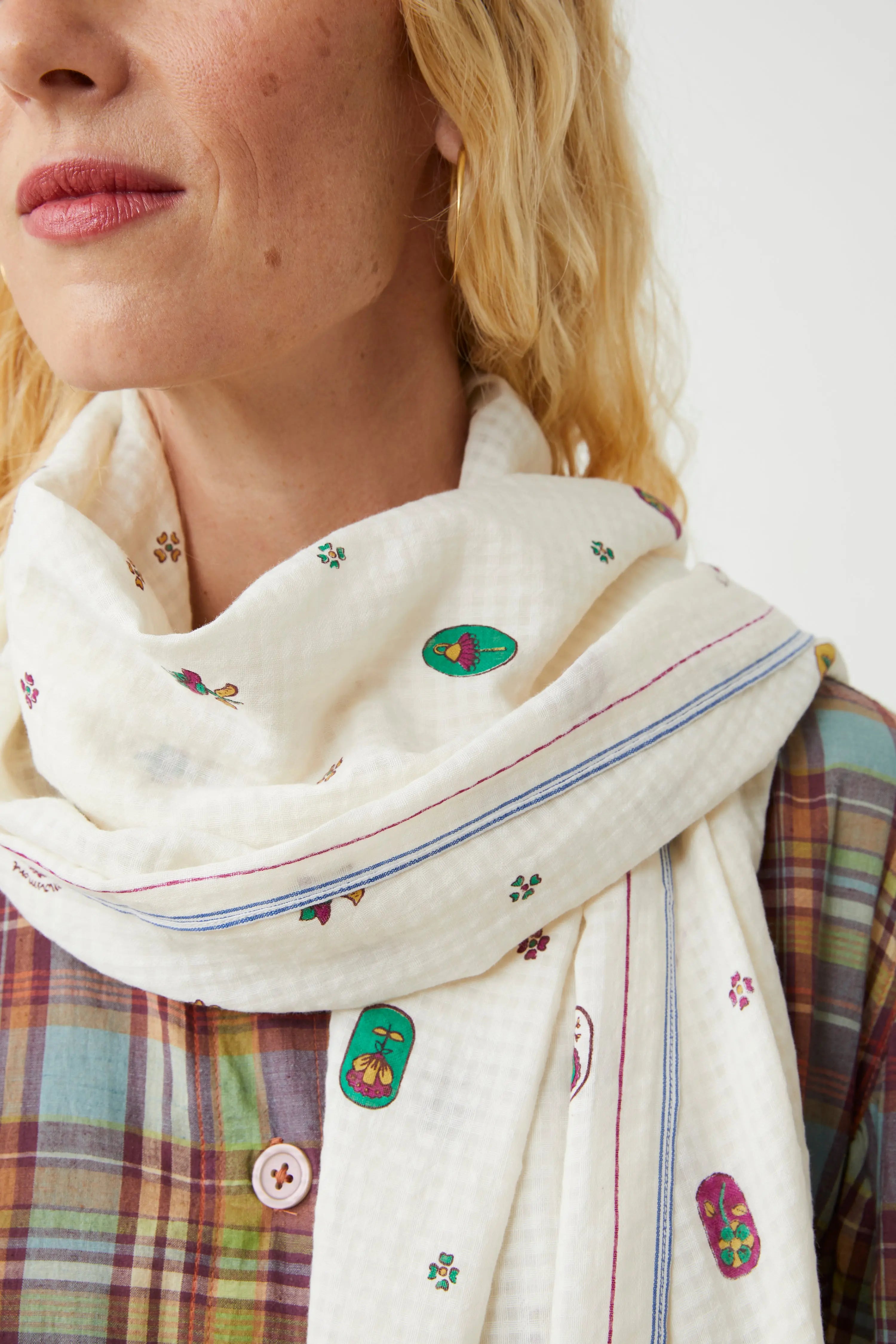 Jewel Scarf No. 824 Letter - Moismont